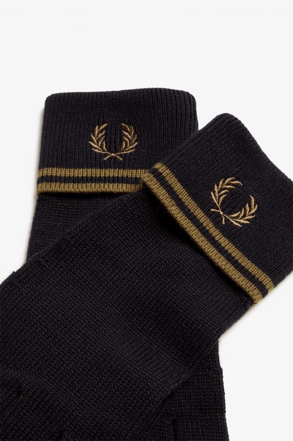 Men's Fred Perry Clothing & Accessories - Page 4 | Fred Perry UK